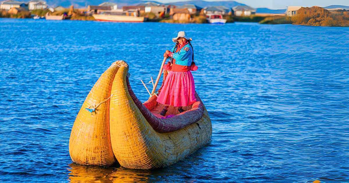 TOUR TO UROS FLOATING ISLANDS